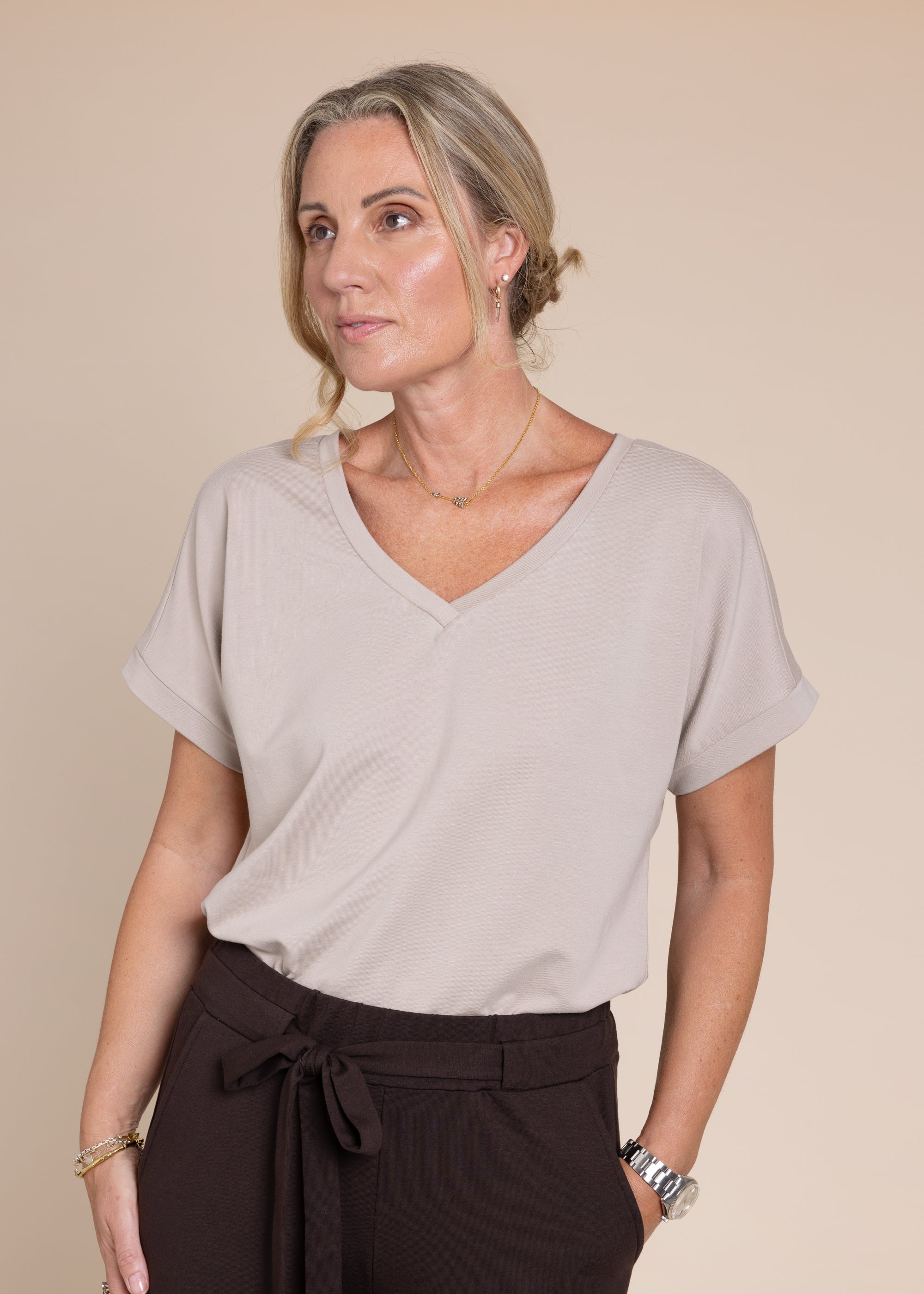 ATHENA v-neck, short sleeve top, taupe – Weartwo